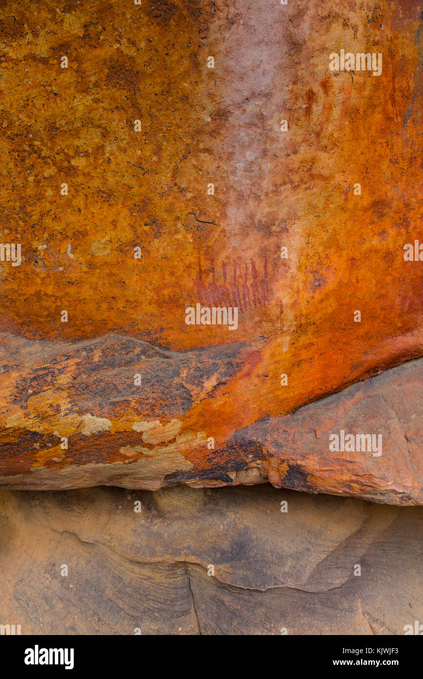 Bushman art human figures hi-res stock photography and images - Alamy