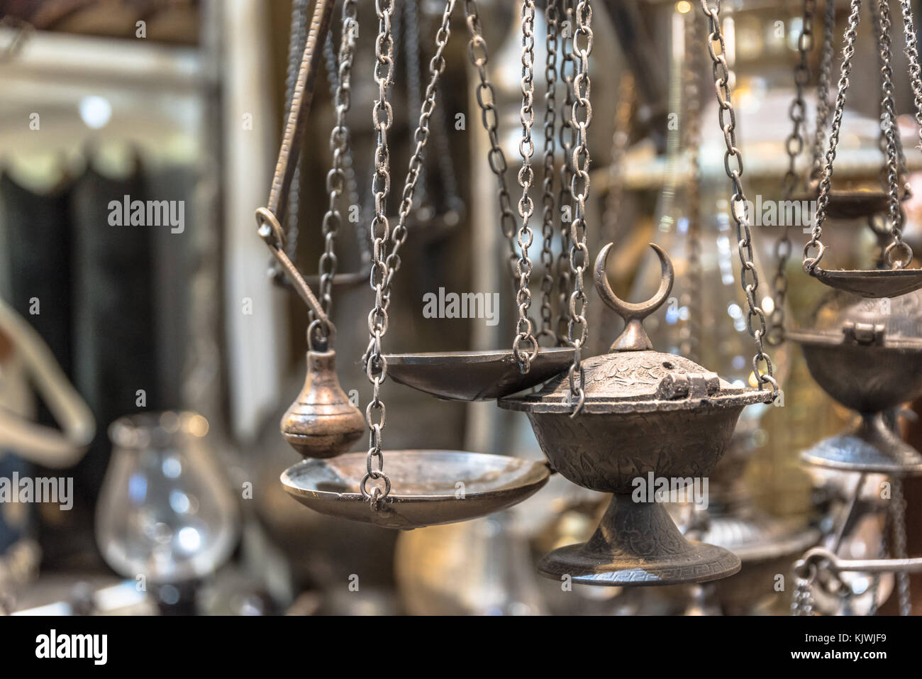 Traditional Turkish copper Souvenirs in Istanbul Grand Bazaar Stock ...