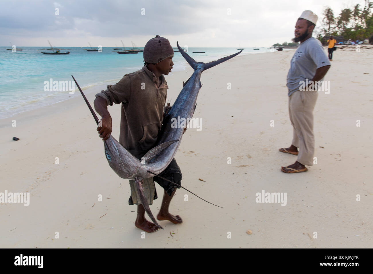 Fishing boats fish market east hi-res stock photography and images - Alamy