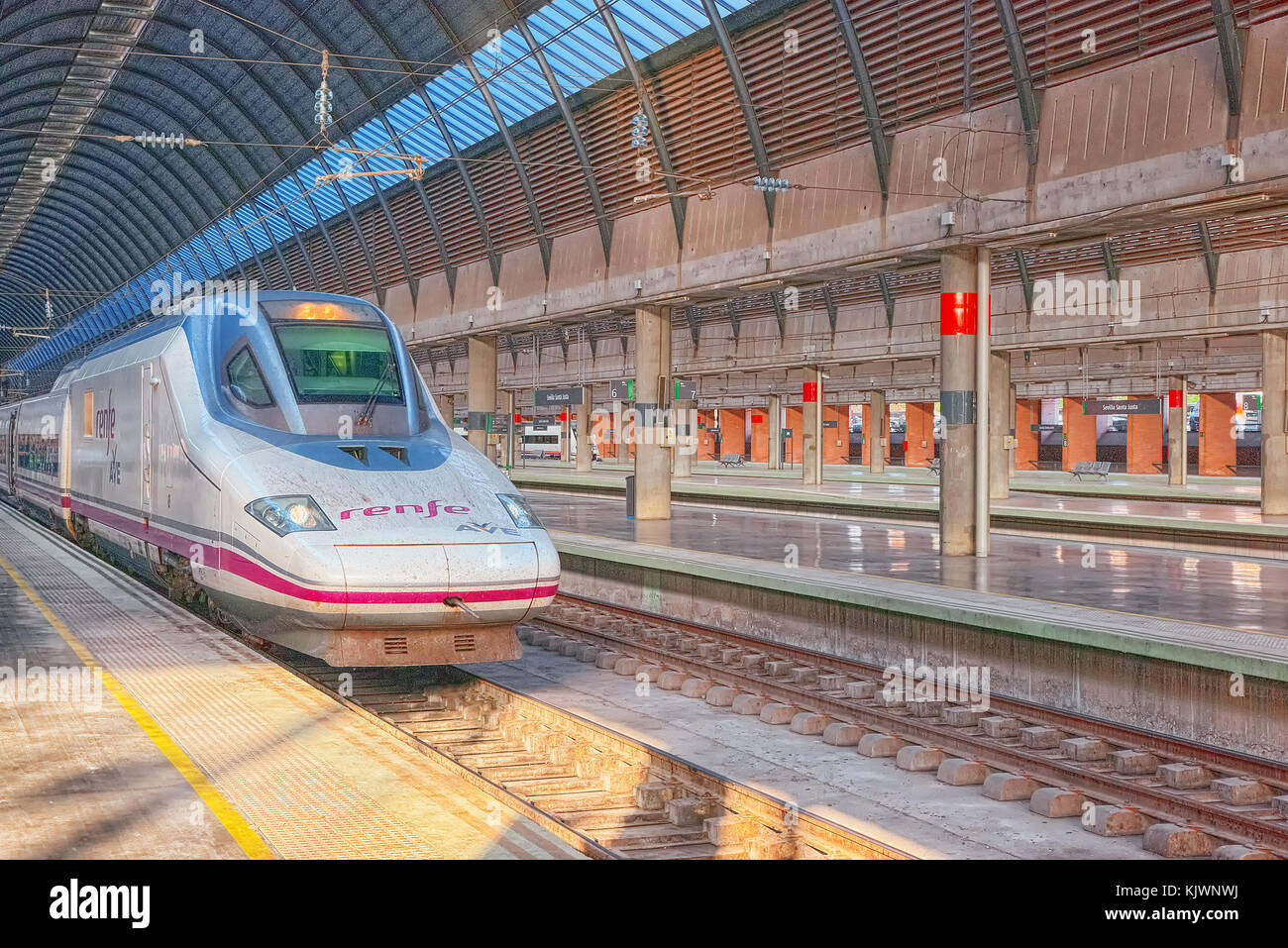 Train at platform inside santa justa railway station hi-res stock ...