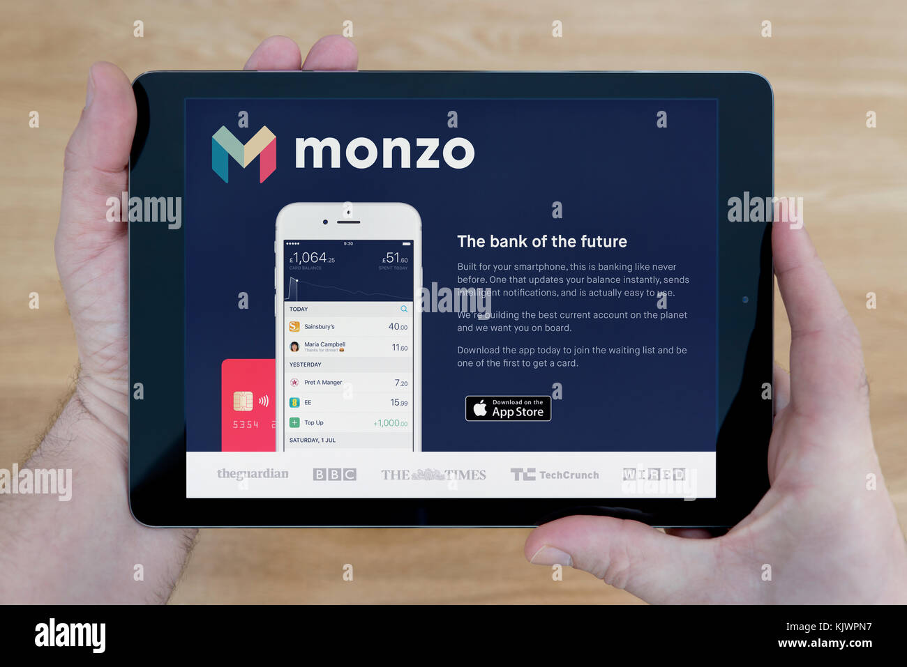 Monzo logo hi-res stock photography and images - Alamy