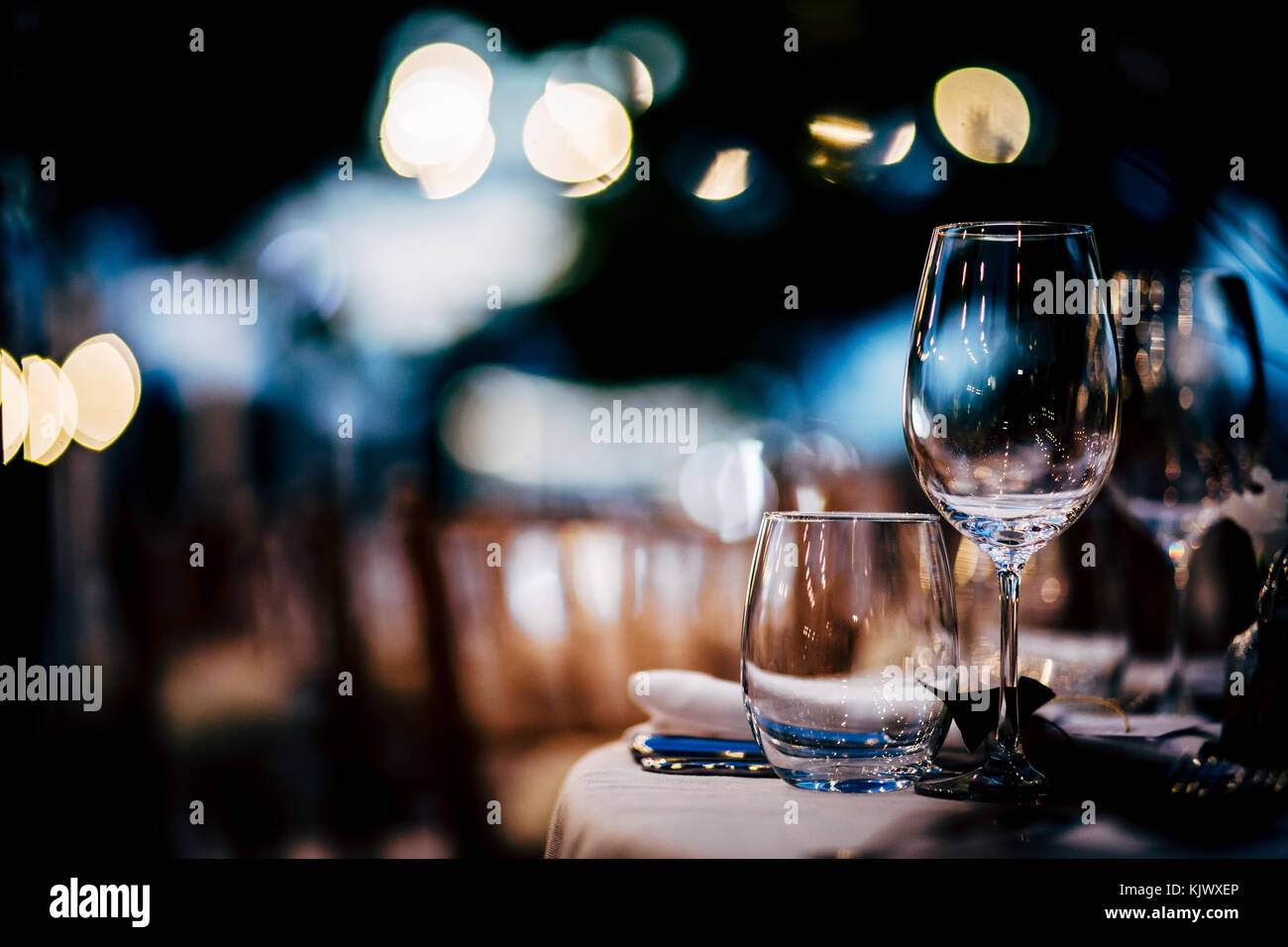 Luxury table setting hi-res stock photography and images - Alamy Luxury table setting hi-res stock photography and images - Alamy