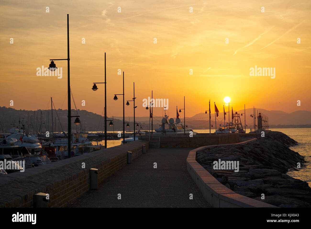 Sunset at Saint St Tropez harbour, port, Riviera, Cote d'Azur, South of ...