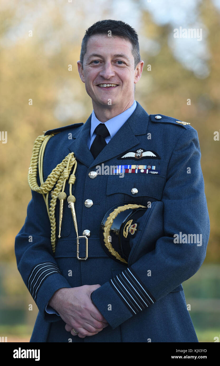Group captain ian townsend hi-res stock photography and images - Alamy