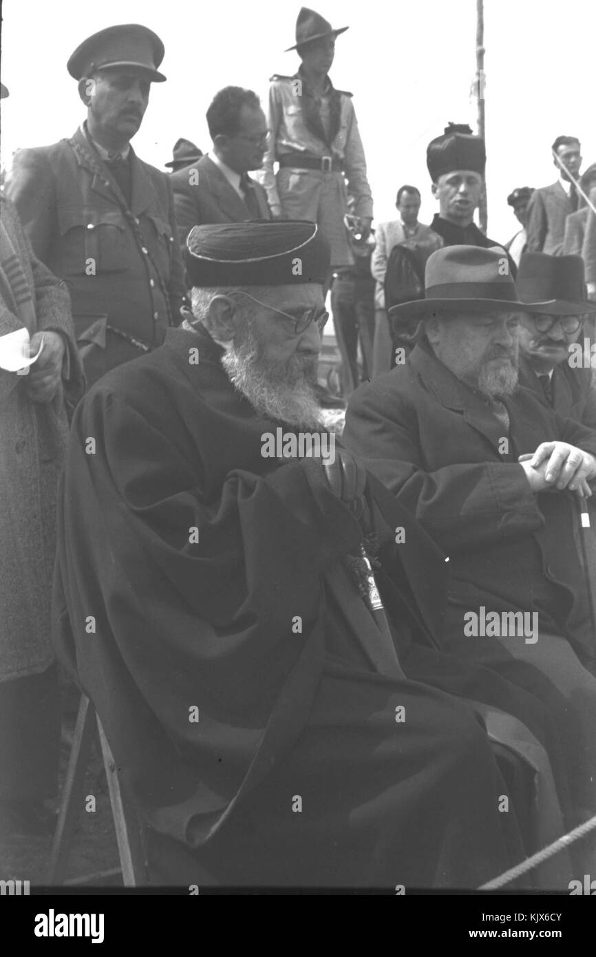 SEPHARDIC CHIEF RABBI BEN TZION UZIEL (L) AT A MEMORIAL CEREMONY FOR ...