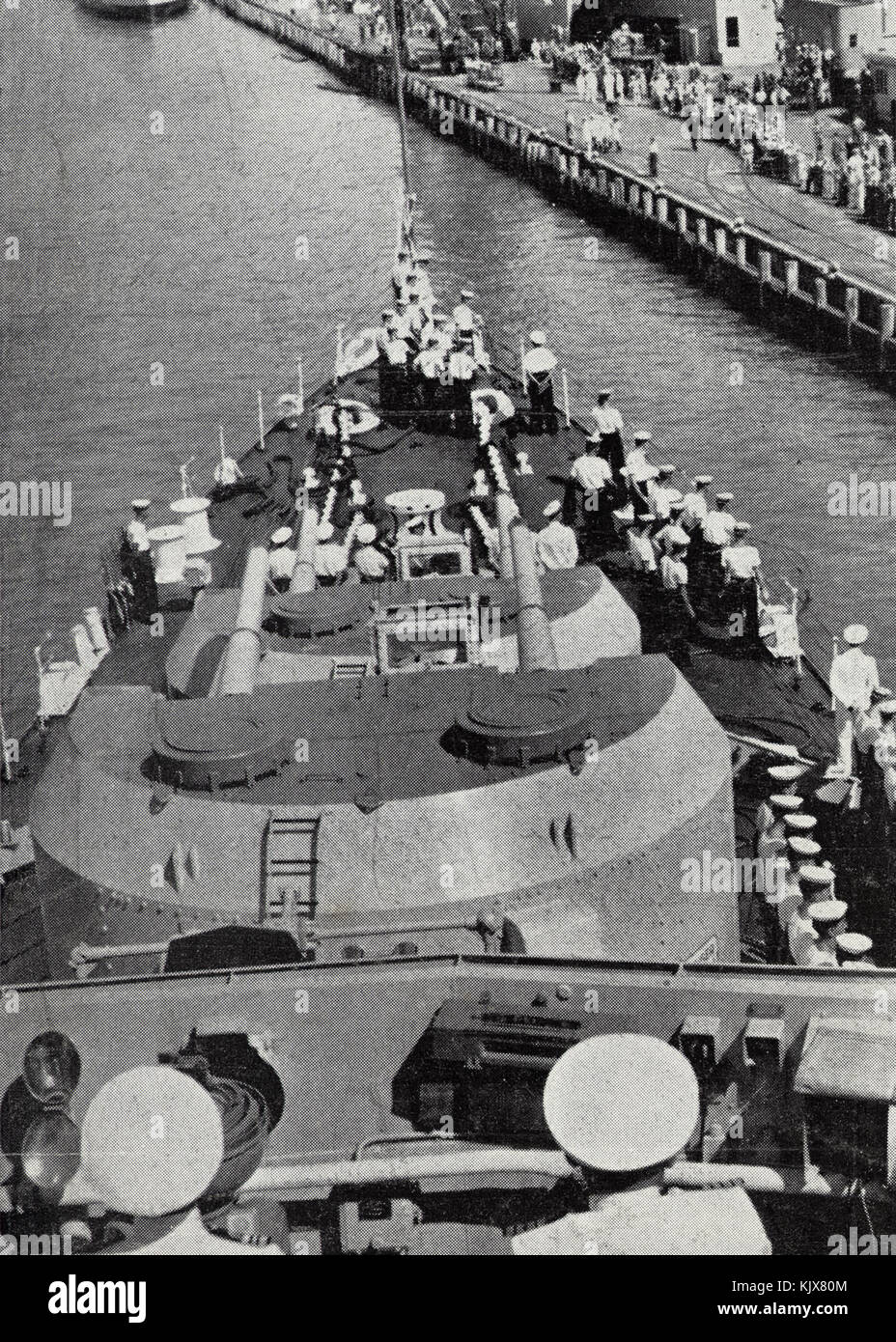 To the devonport naval base hi-res stock photography and images - Alamy