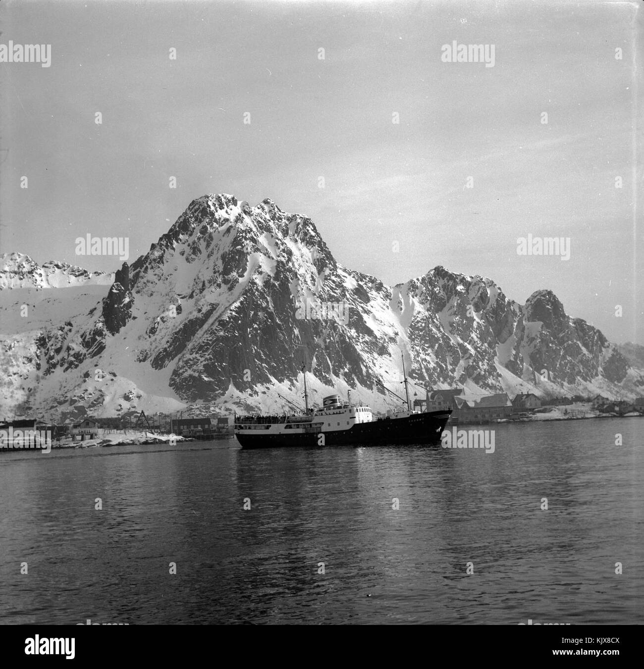 Artifact research study Black and White Stock Photos & Images - Alamy