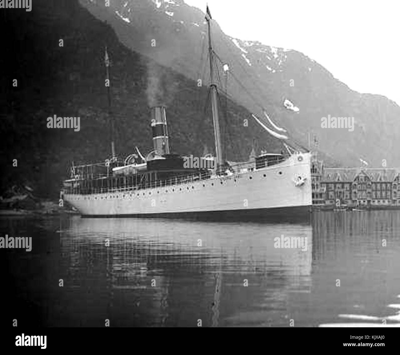 Norwegian viking longship hi-res stock photography and images - Alamy