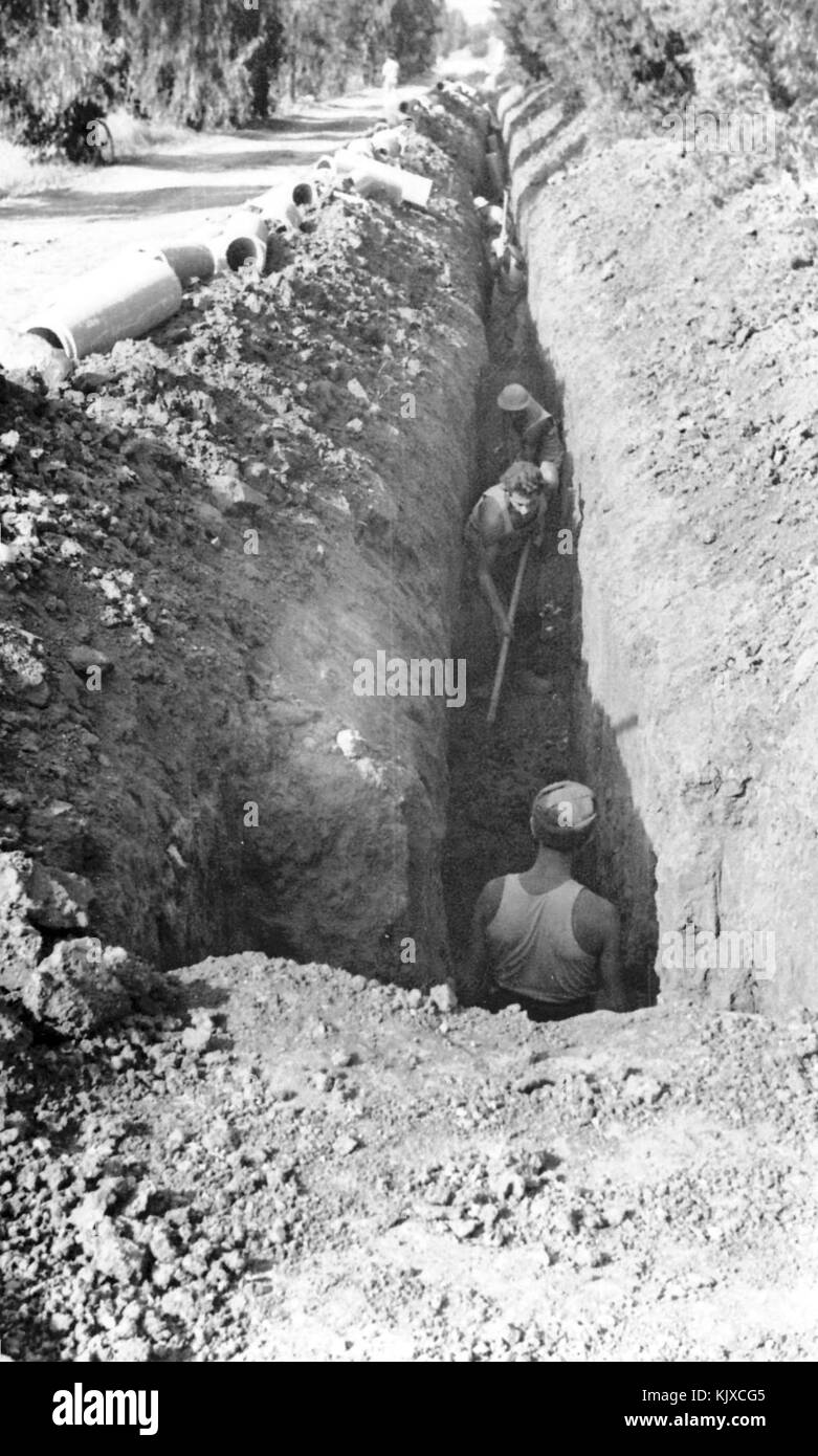 Pipeline city Black and White Stock Photos & Images - Alamy