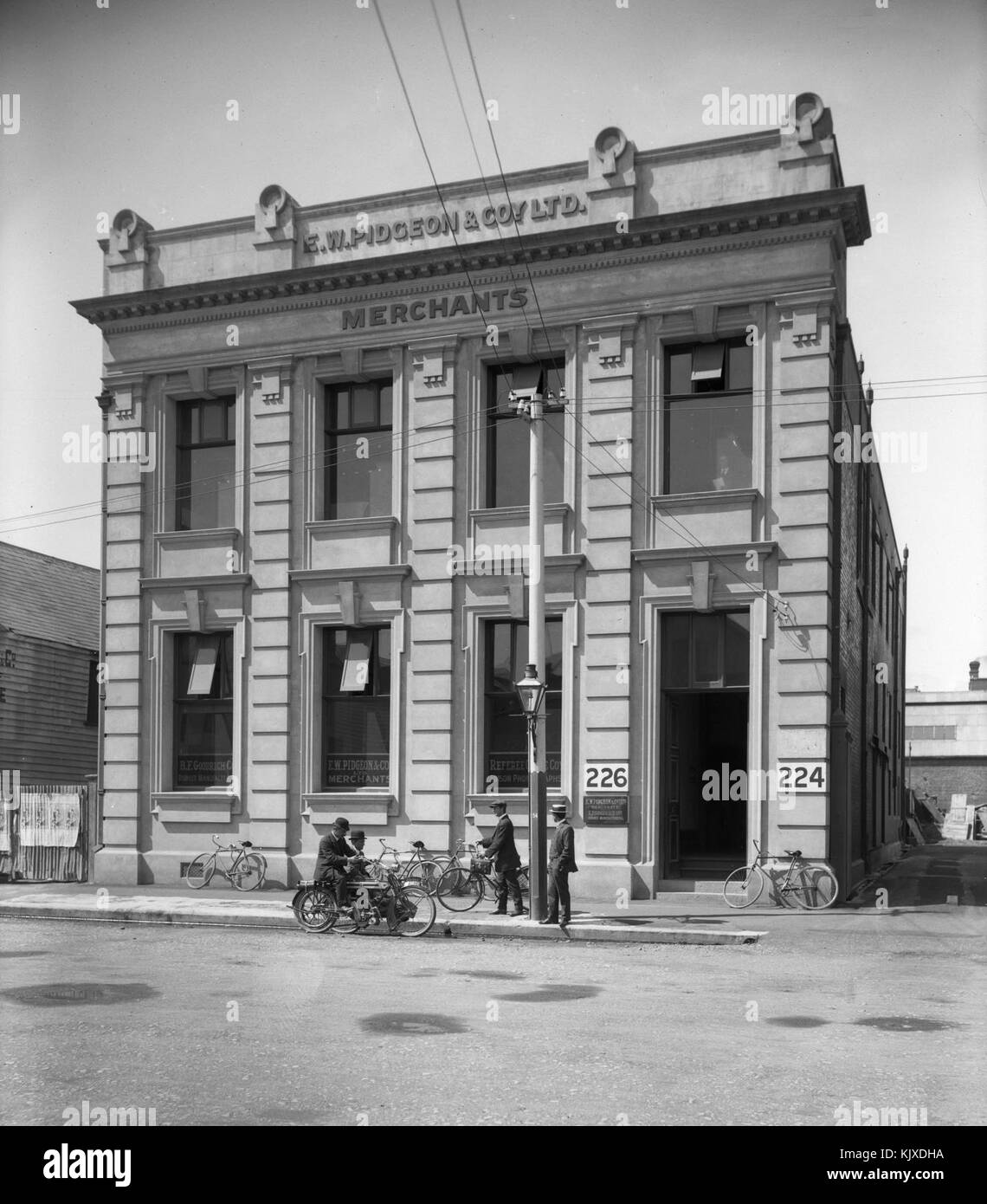 Tuam street hi-res stock photography and images - Alamy