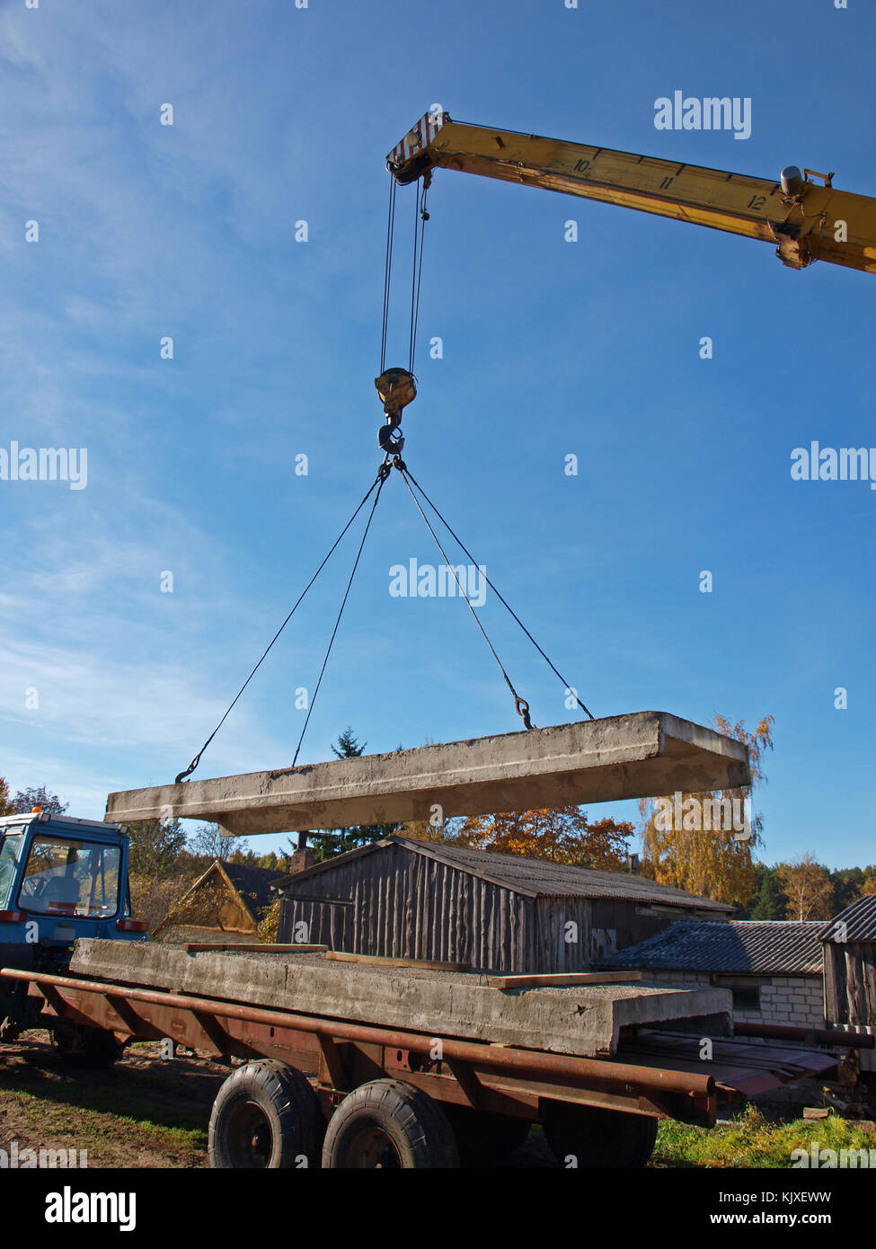 Concrete panel lift hi-res stock photography and images - Alamy