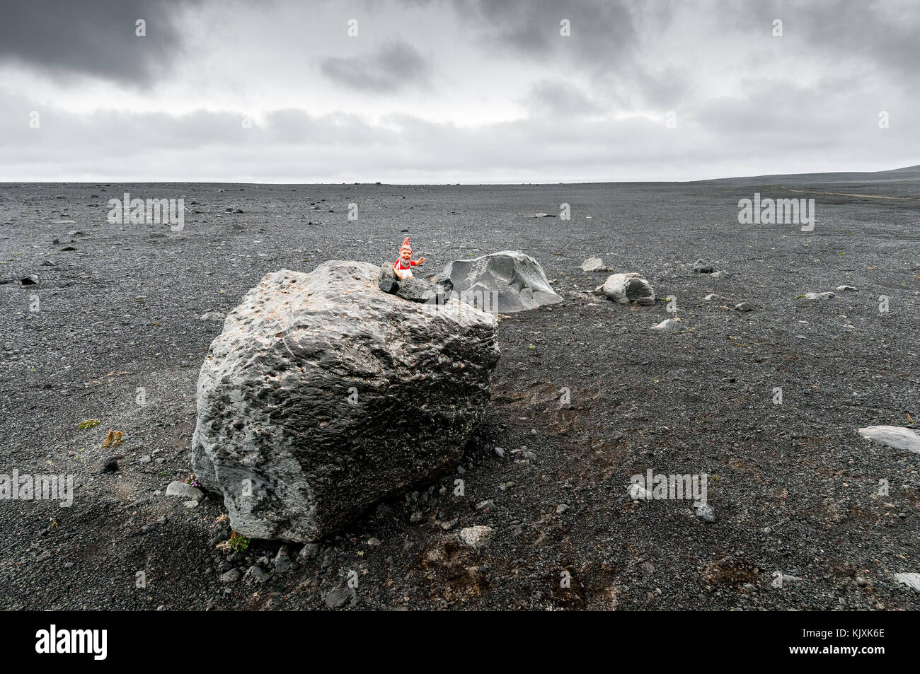 A little dwarf on a rock watching over travelers who venture on the F26 ...