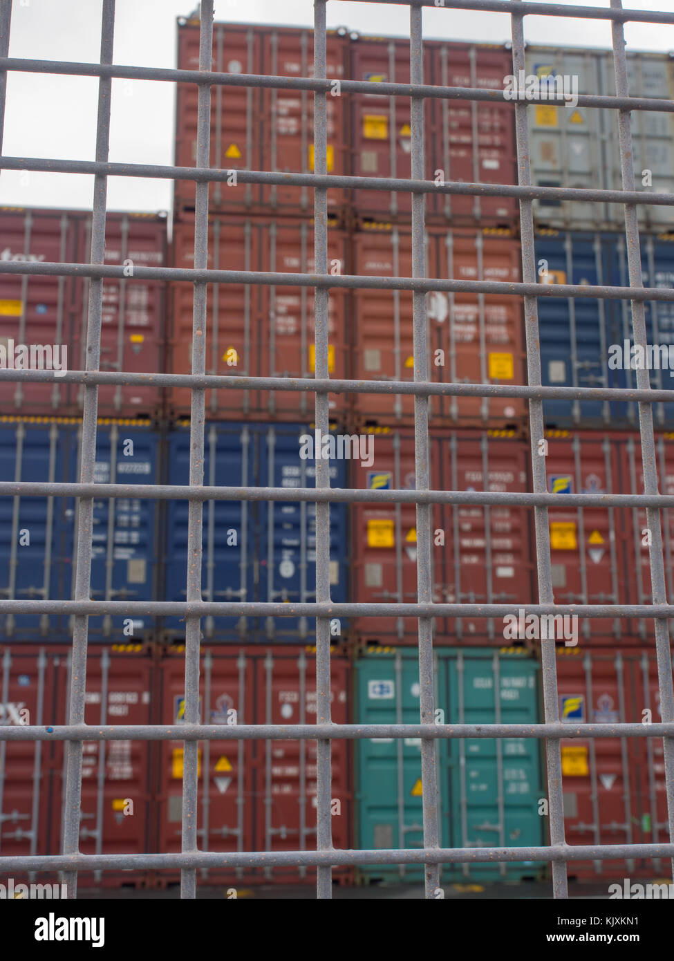 Shipping containers yard hi-res stock photography and images - Alamy