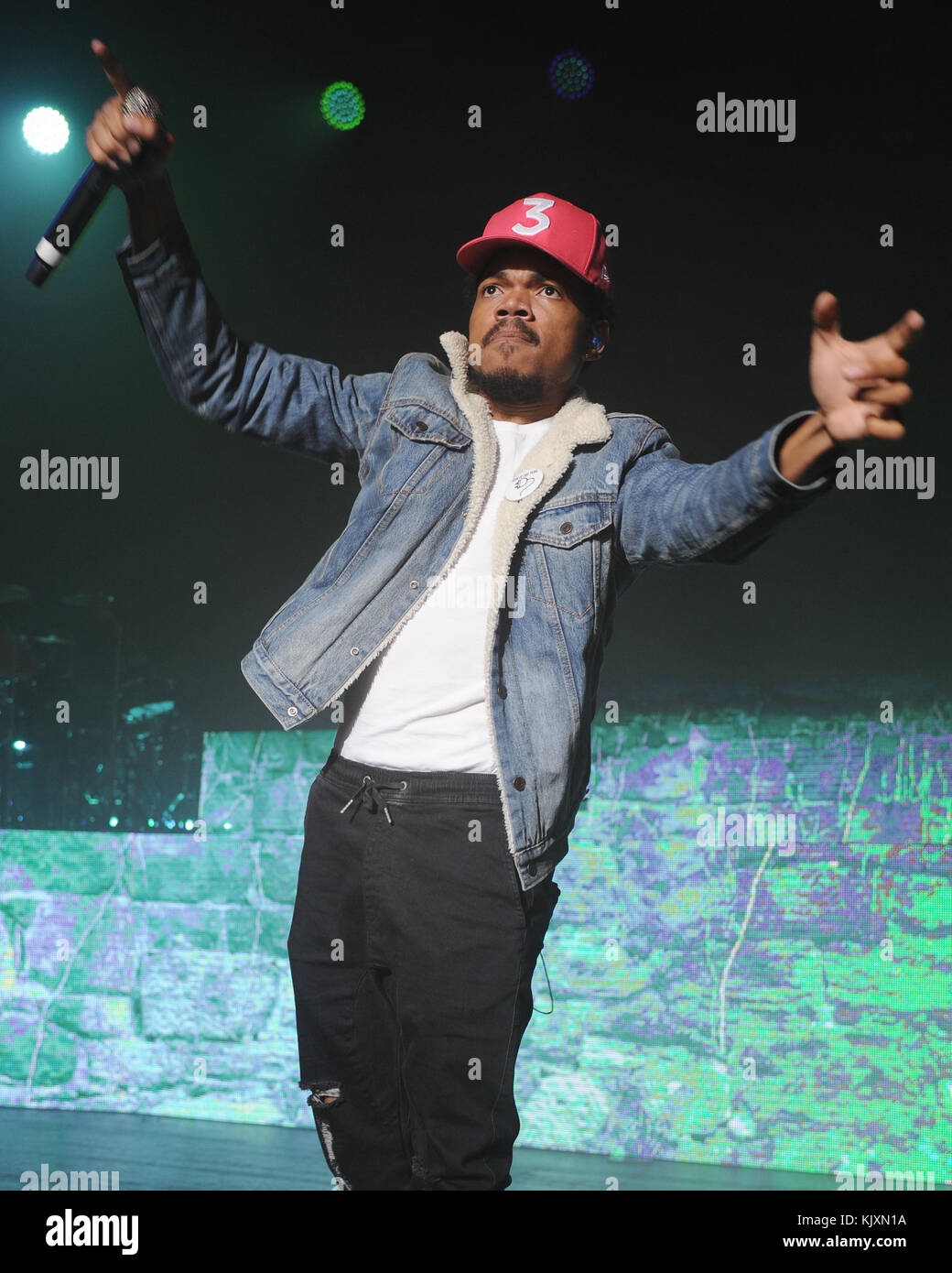 MIAMI BEACH, FL - OCTOBER 10: Chance the Rapper performs on stage at ...