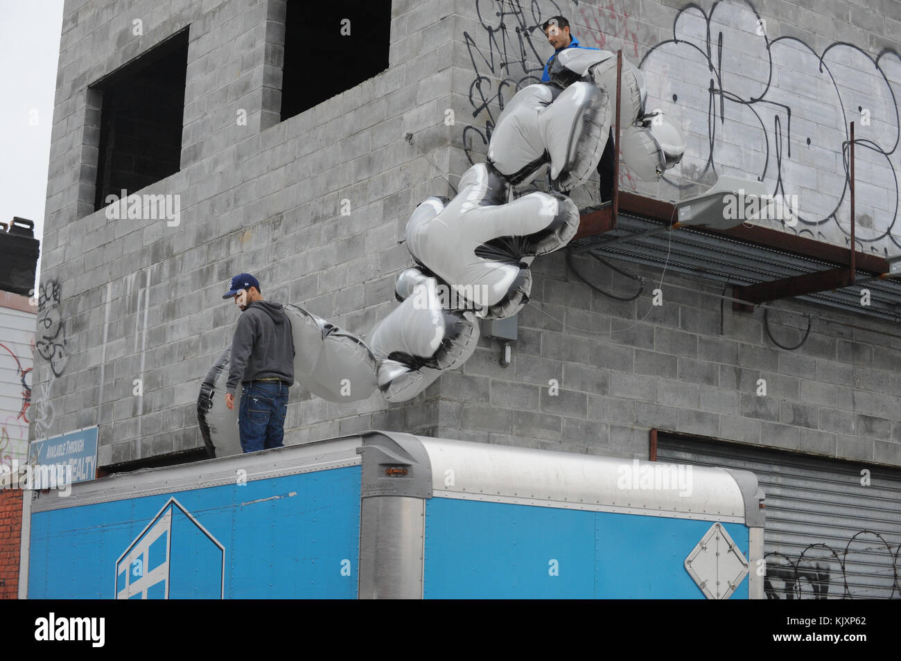 Banksy signature hi-res stock photography and images - Alamy