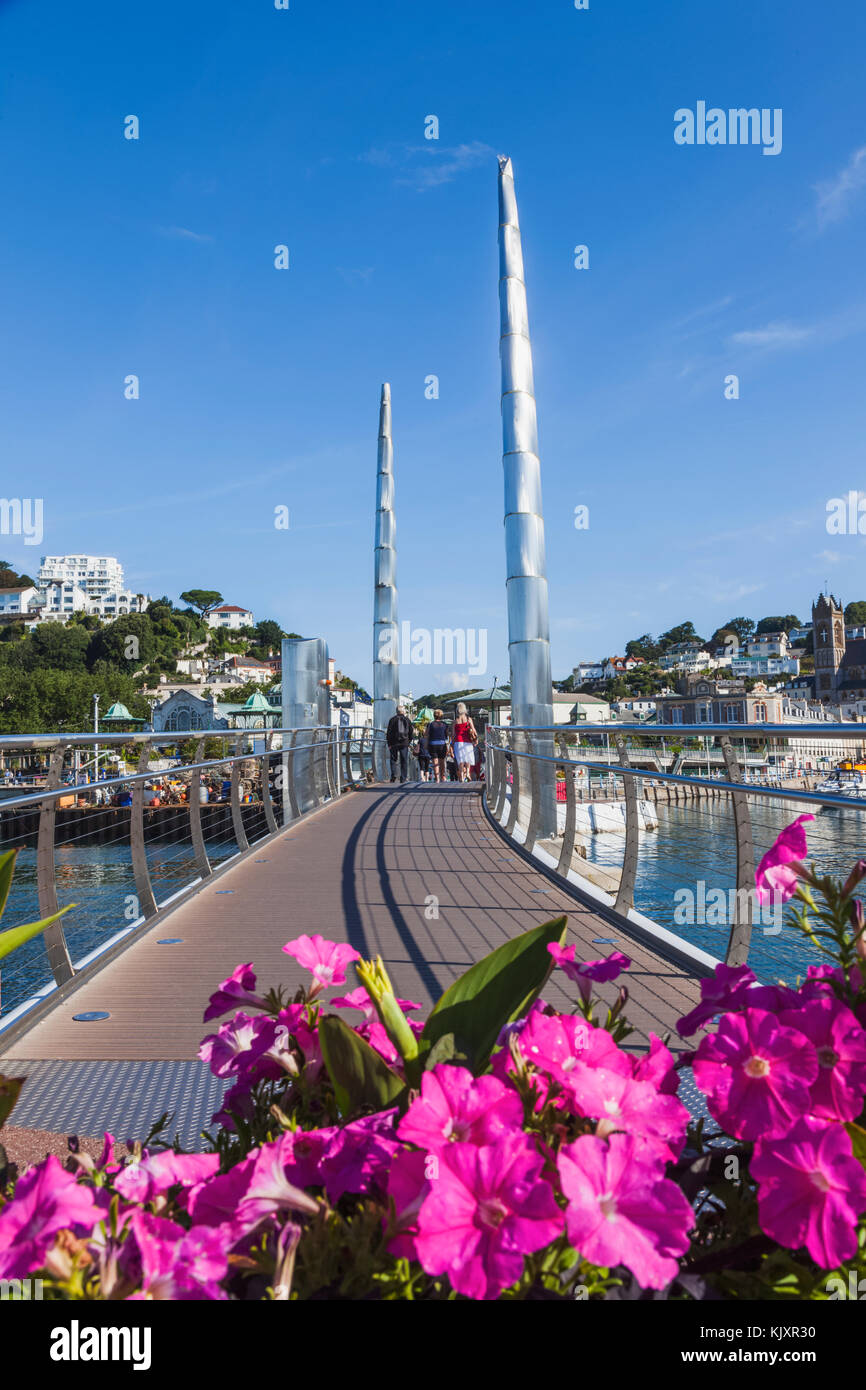 Torquay harbour bridge and town skyline hi-res stock photography and ...