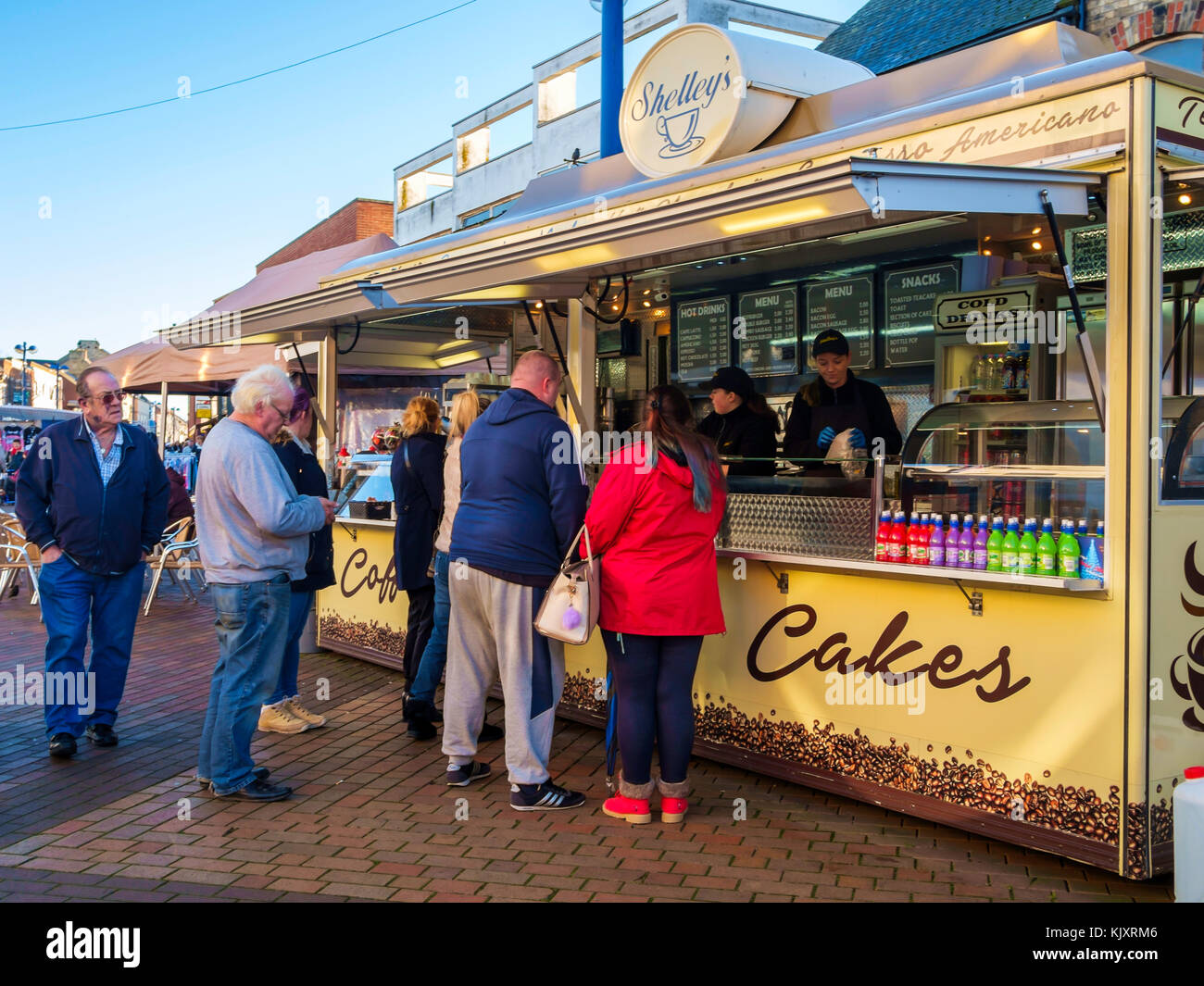 Cold drink stall hi-res stock photography and images - Alamy