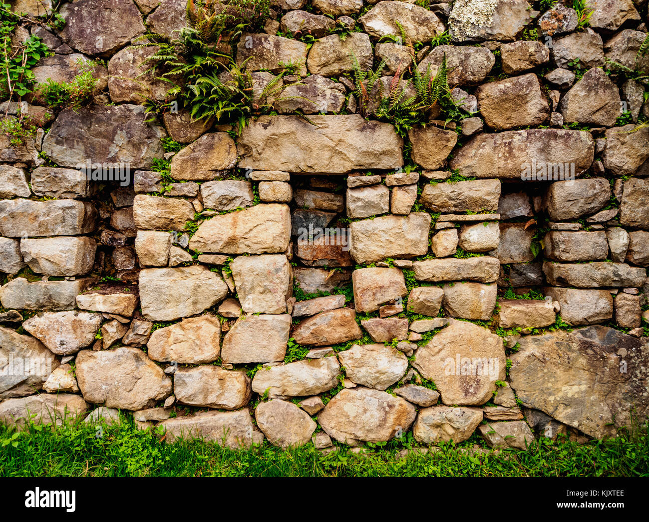 Trapezoidal niches, Inca Stonework, Machu Picchu, Cusco Region, Peru ...