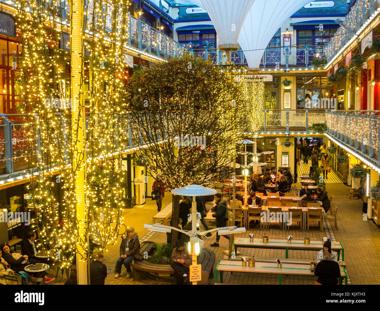 Kingly court off carnaby street in soho hi-res stock photography and ...
