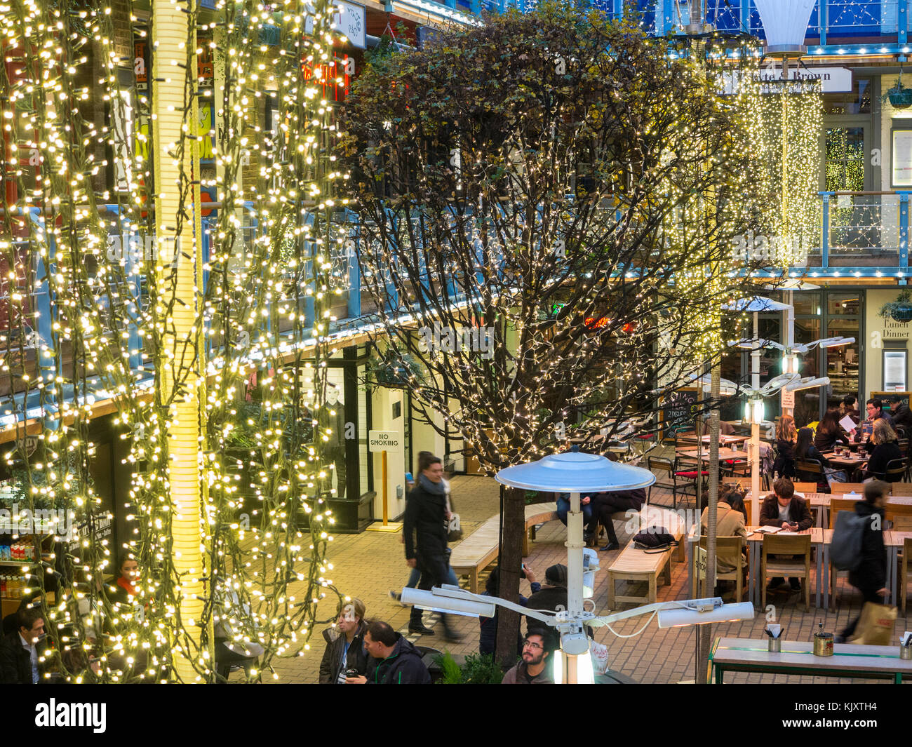 Kingly court off carnaby street in soho hi-res stock photography and ...