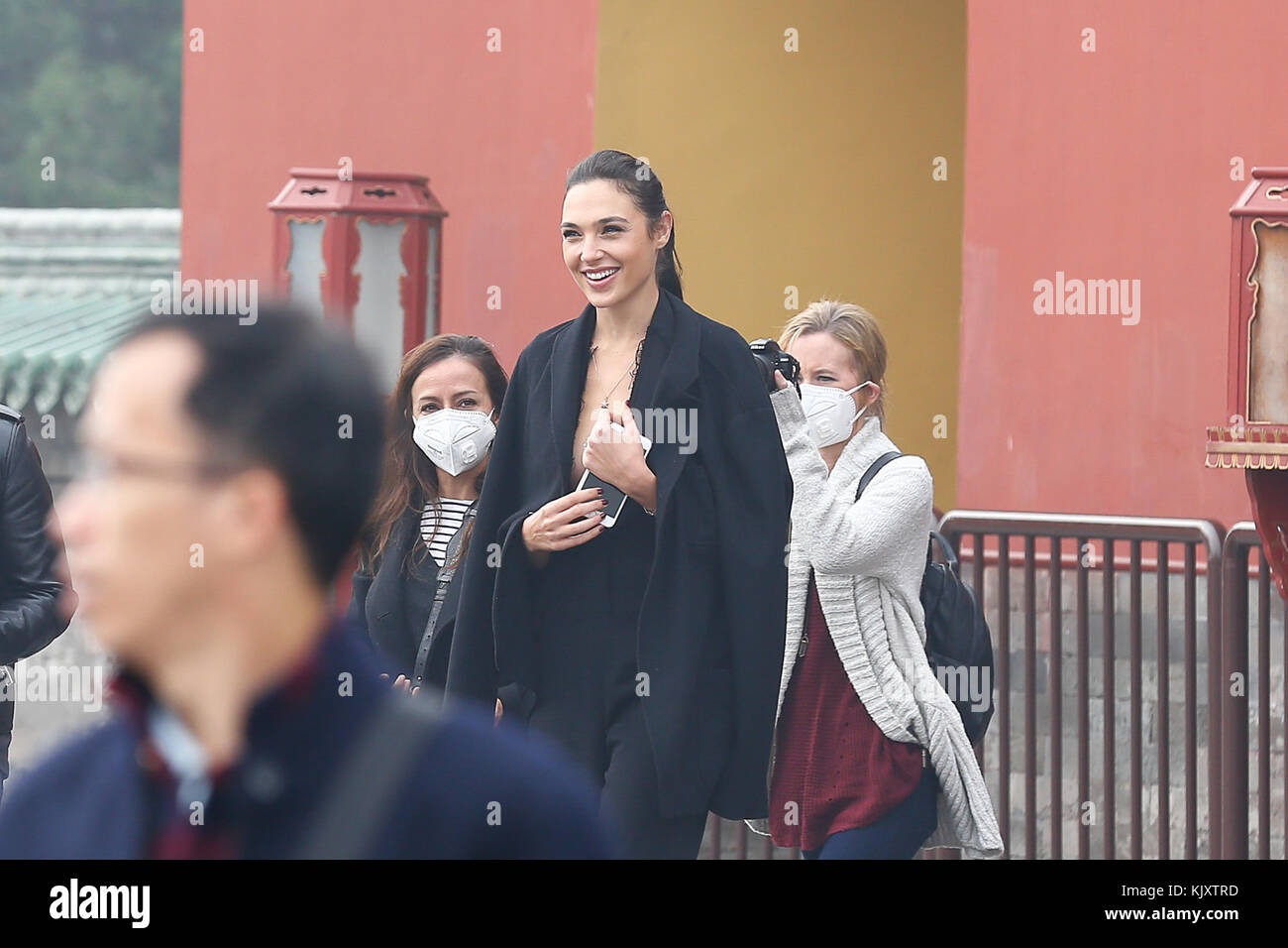 The cast of the 'Justice League' film visit the Temple of Heaven in ...
