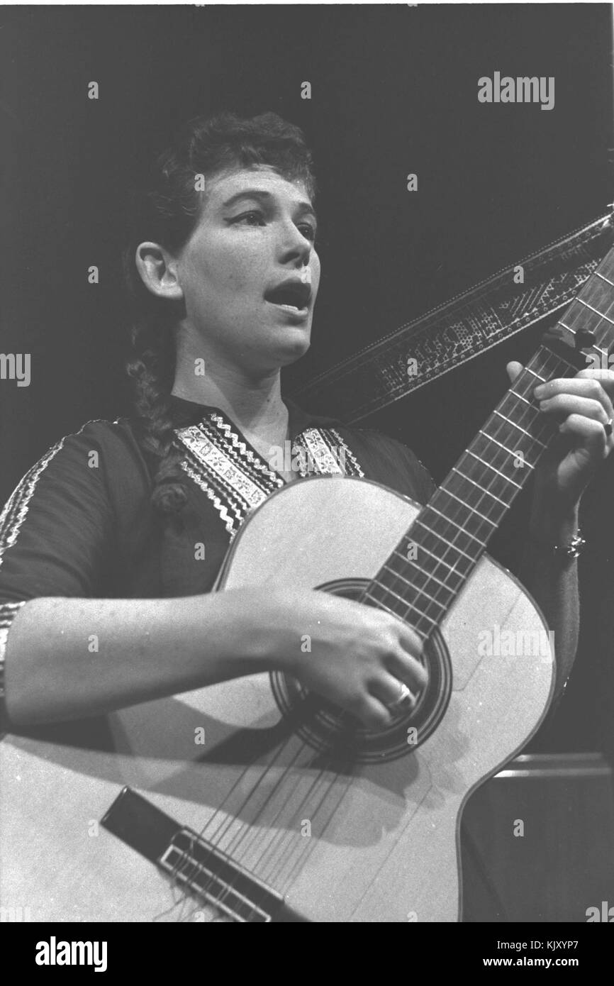 Hendel Black and White Stock Photos & Images - Alamy