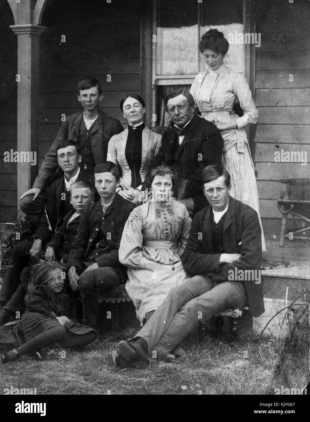 Mary and William Rolleston and their children, at Kapunatiki Stock ...