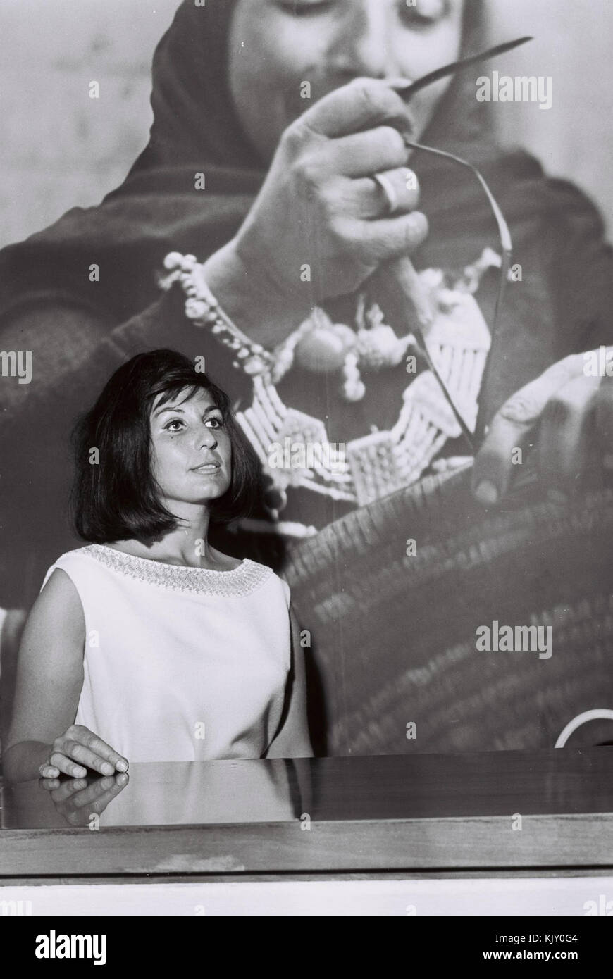BRITISH TV STAR ALMA COGAN WEARING AN ISRAEL DRESS AT THE MASKIT SHOP ...