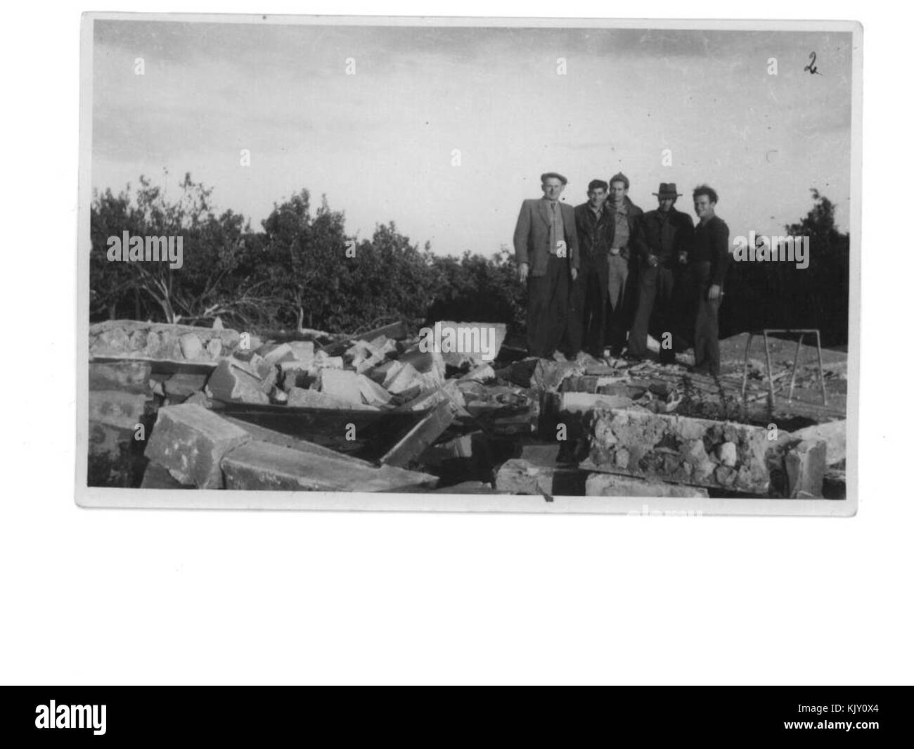 Buildings demolition Cut Out Stock Images & Pictures - Alamy