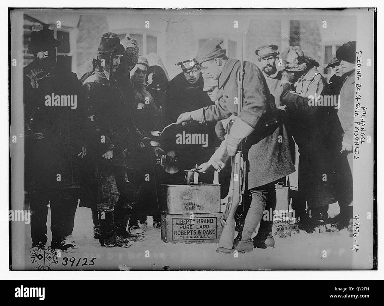 Prisioneros bolcheviques hi-res stock photography and images - Alamy