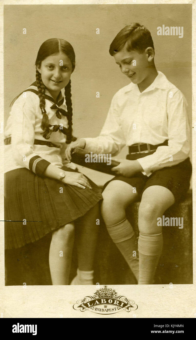Israel 7713 Hannah Senesh and her brother Stock Photo - Alamy