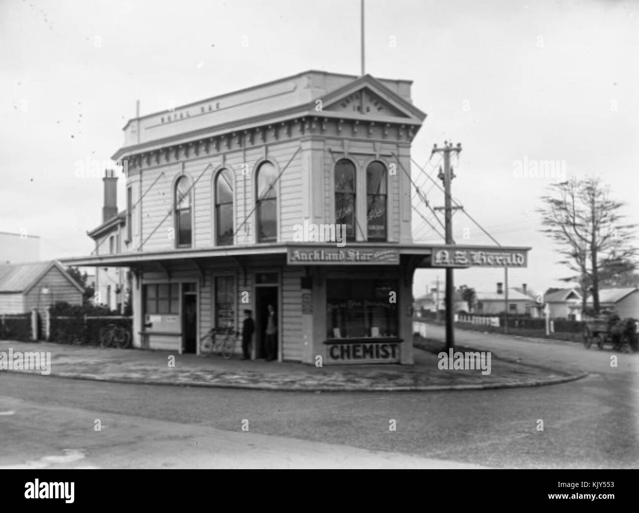 Traffic roundabout in city Black and White Stock Photos & Images - Alamy