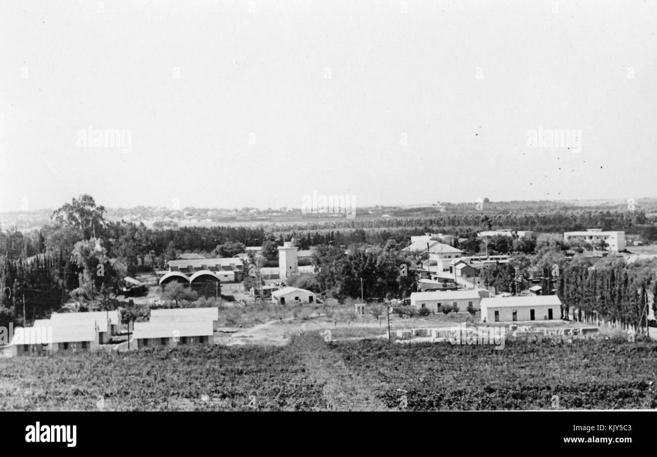 Israel 9078 Gan Shmuel General view 1953 Stock Photo - Alamy