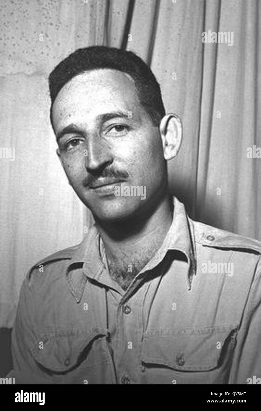 Uzi gal hi-res stock photography and images - Alamy