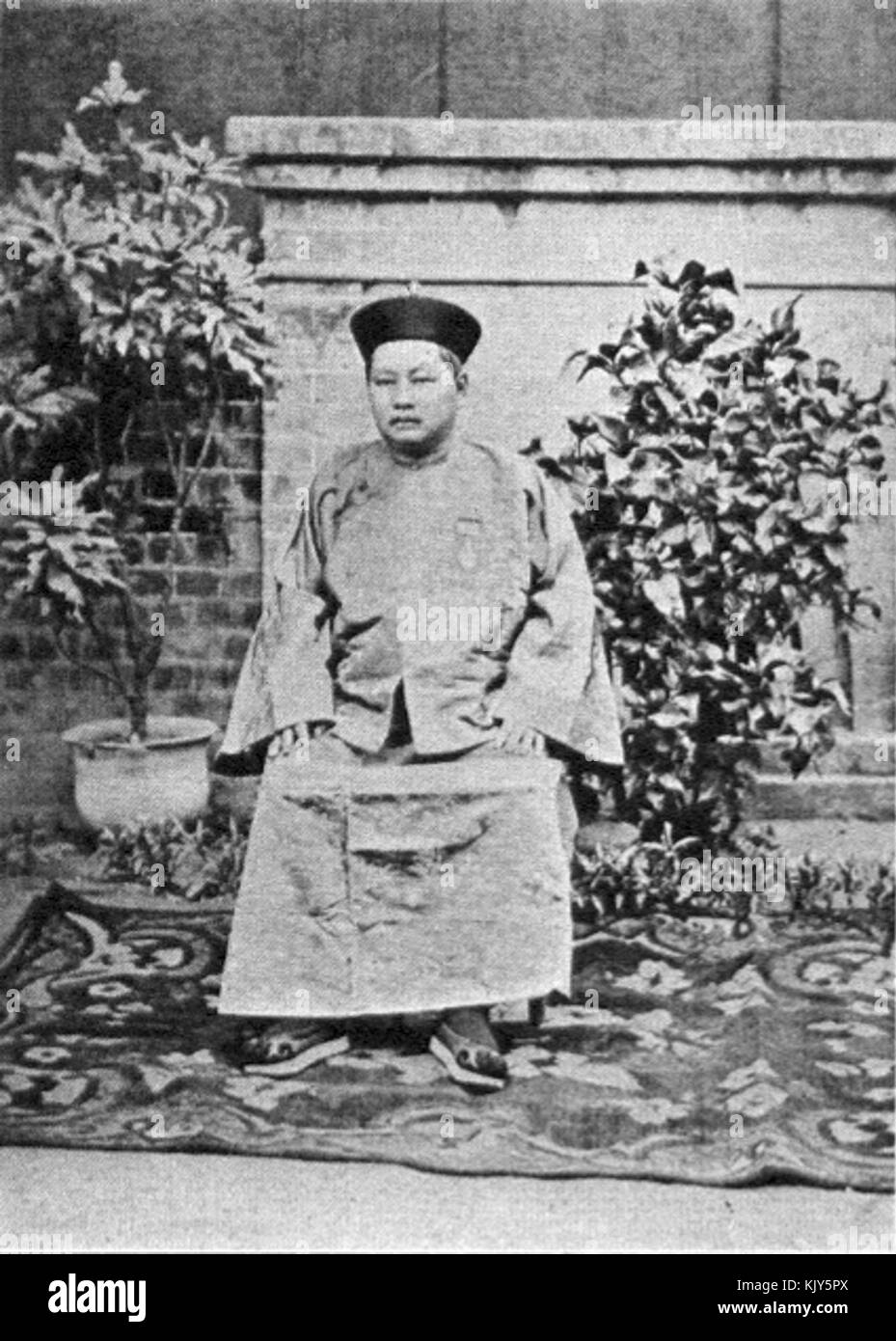 Taw Sein Ko Stock Photo - Alamy