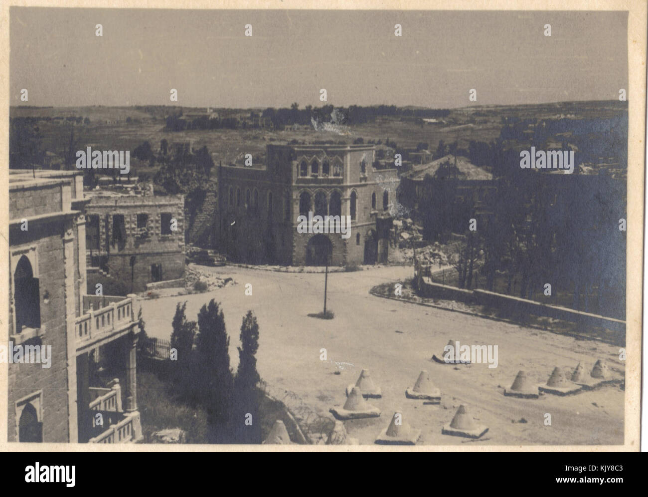 Israel 6328 Mandelbaum Gate Stock Photo - Alamy