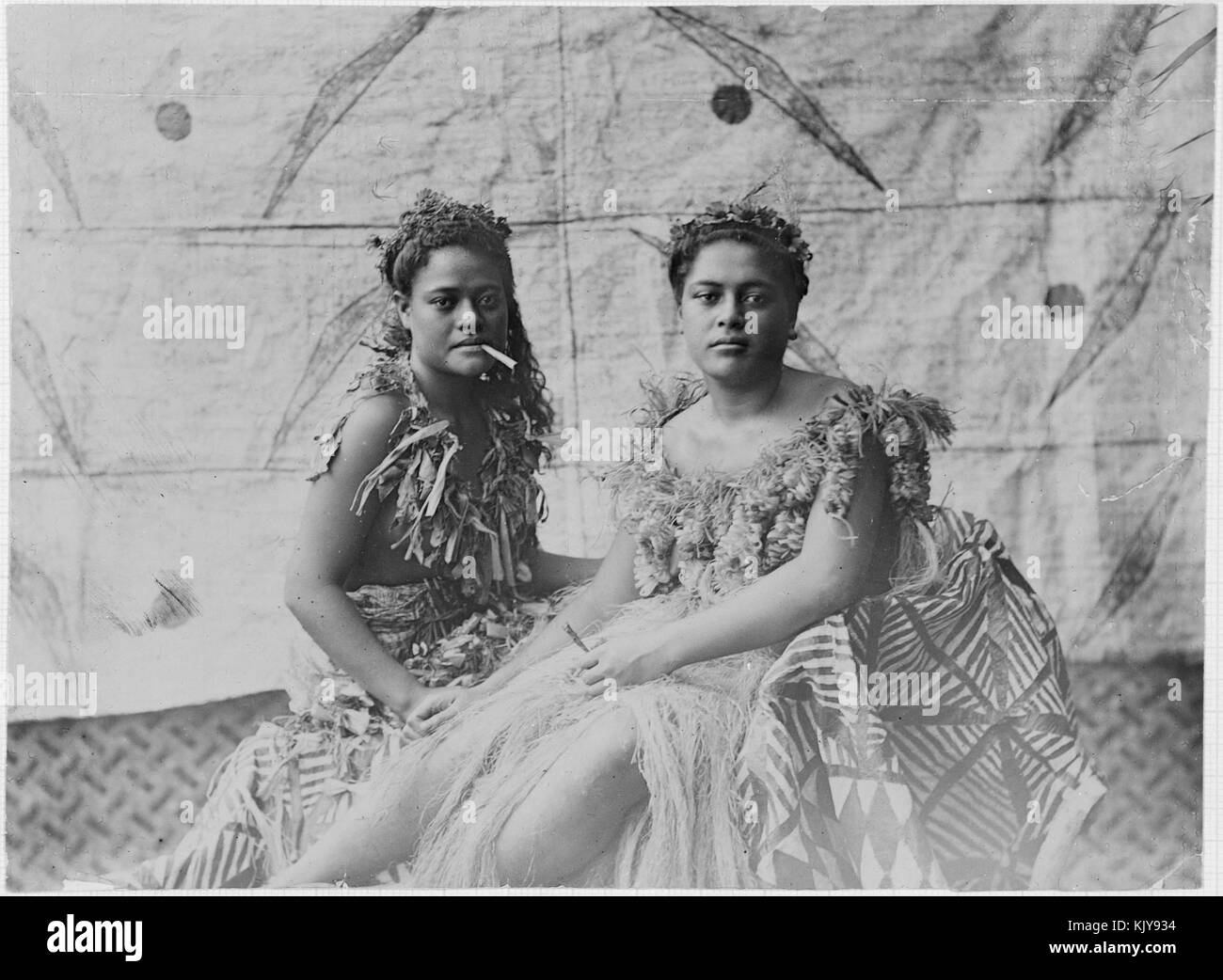 Samoan dress hi-res stock photography and images - Alamy