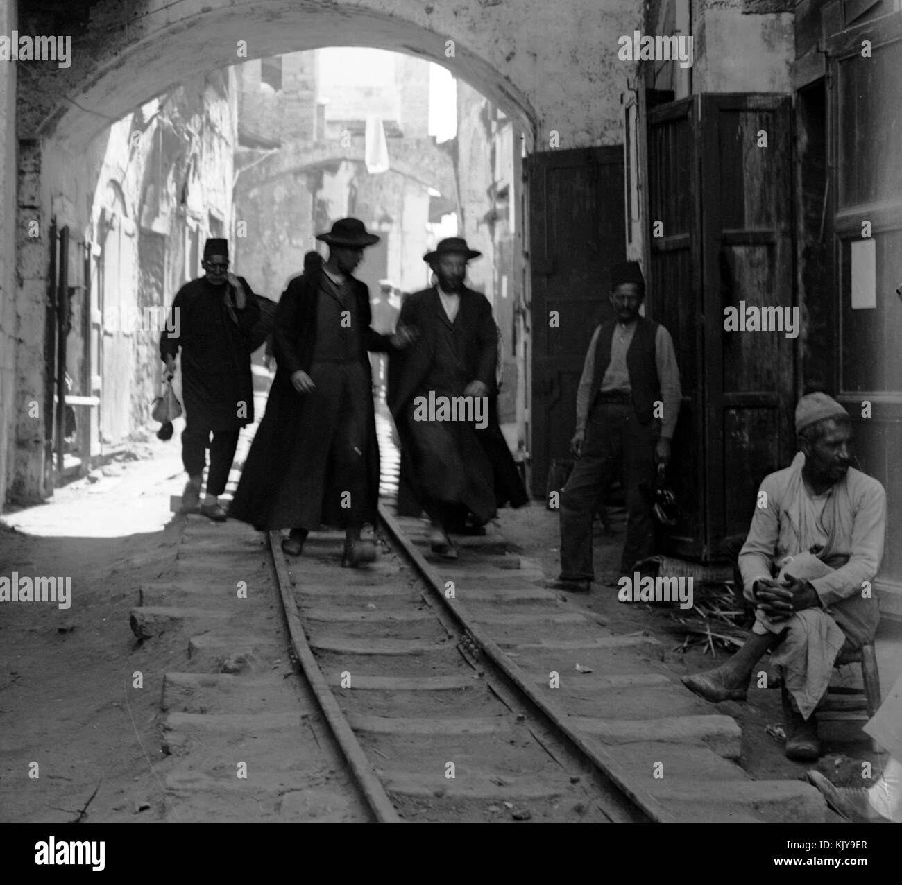 Minimum gauge hi-res stock photography and images - Alamy