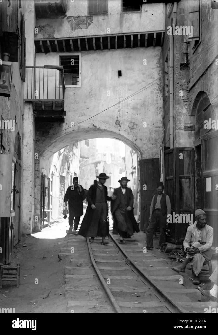 Minimum gauge hi-res stock photography and images - Alamy