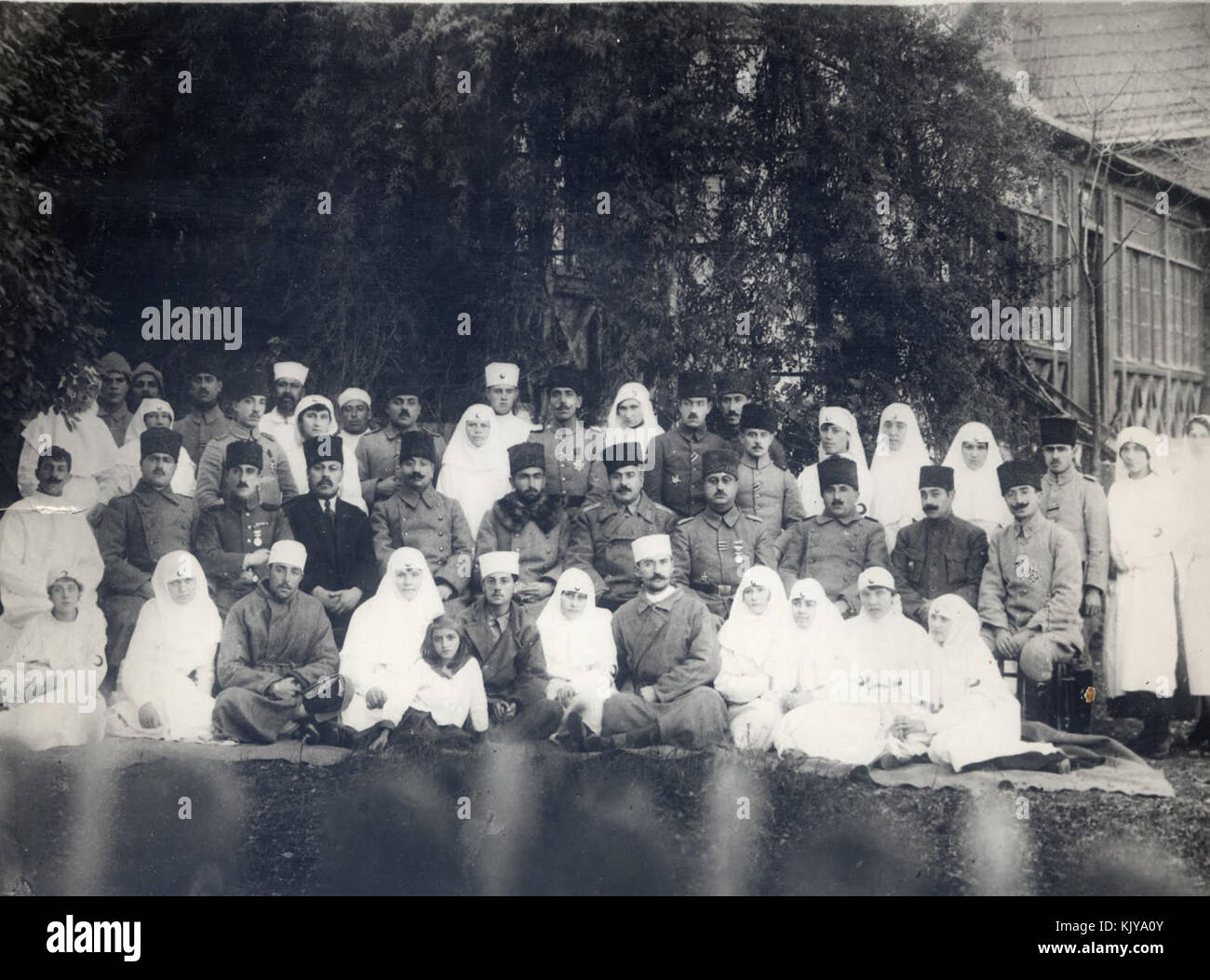 Staff officers of the Army of Islam and staff of the Ministry of Health ...