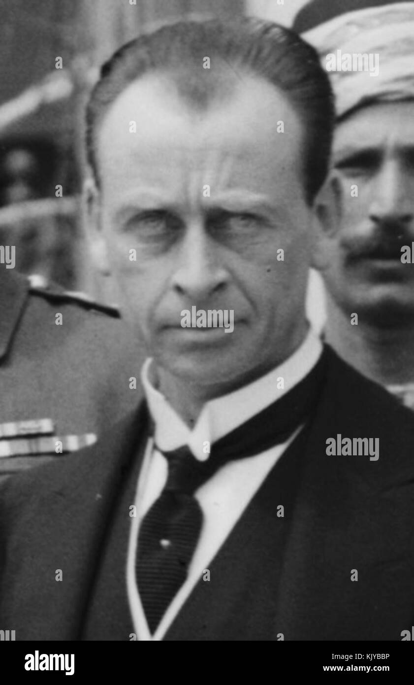Sir head Black and White Stock Photos & Images - Alamy
