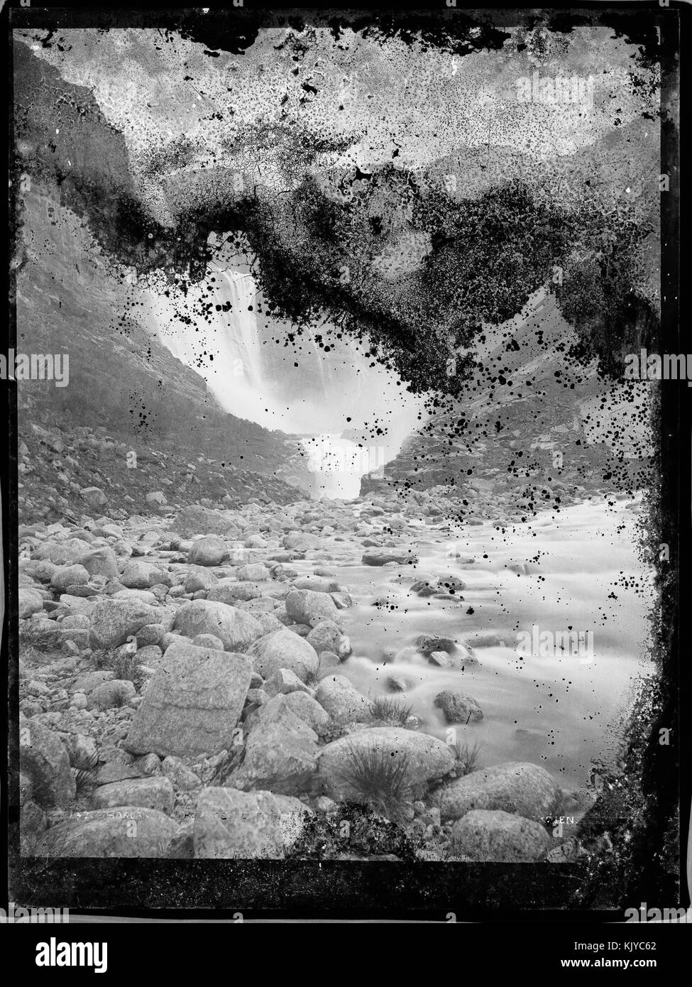 Hardanger Skjeggedalsfos NB MS G3 0106 Stock Photo - Alamy