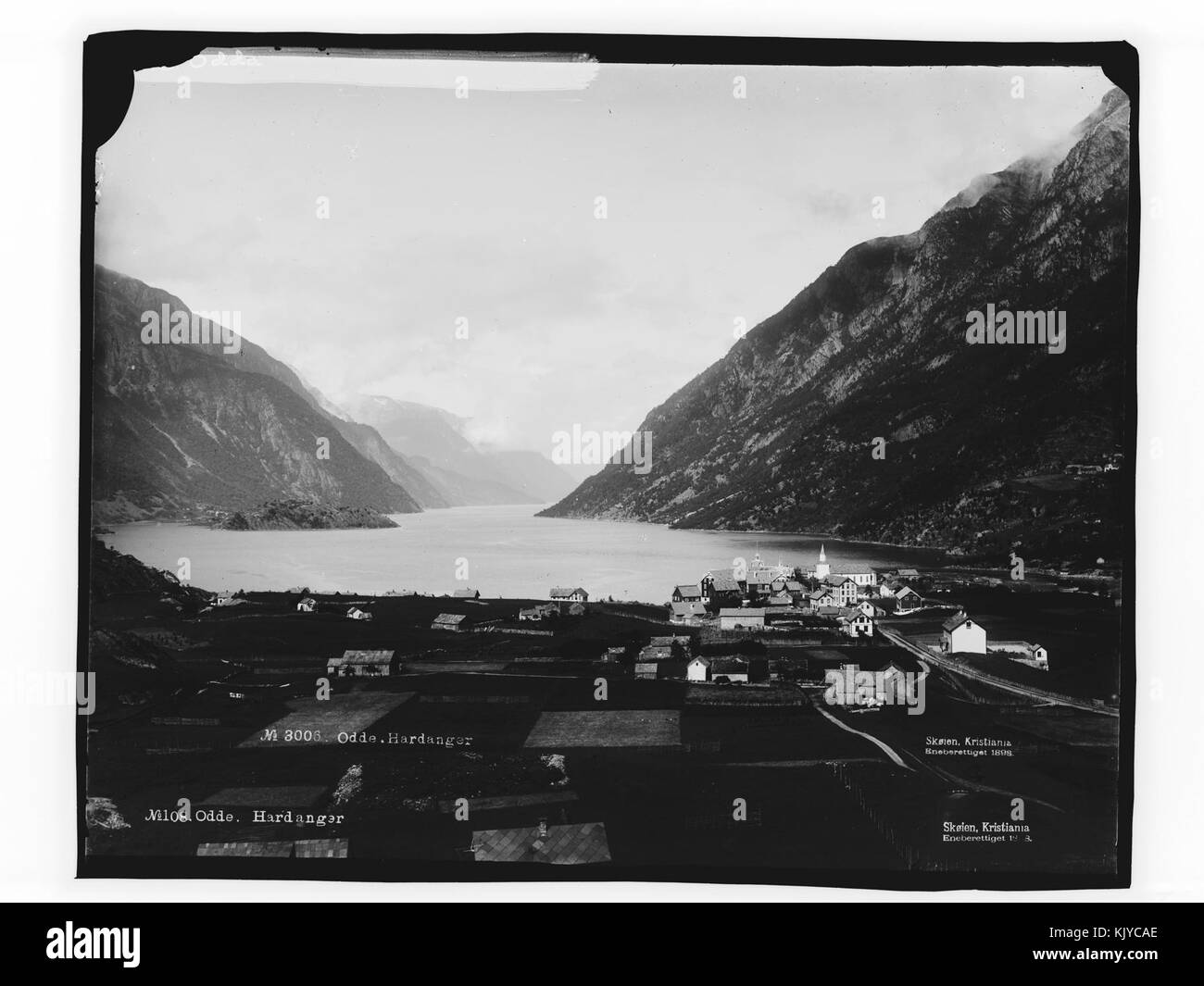 Hardanger fjord Black and White Stock Photos & Images - Alamy