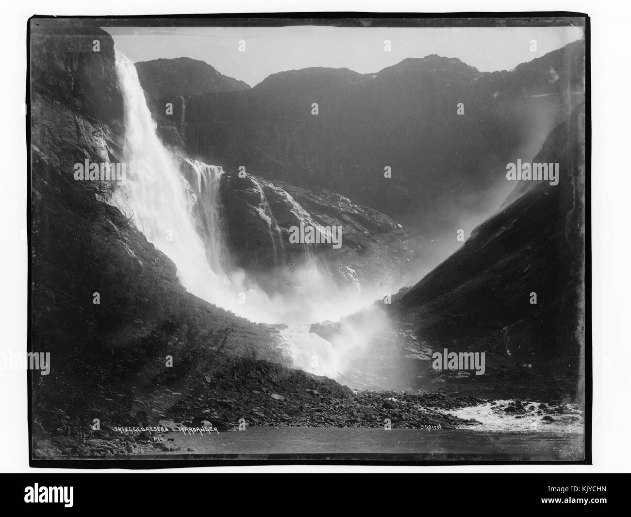 Skjeggedalsfos Hardanger NB MS G4 0527 Stock Photo - Alamy