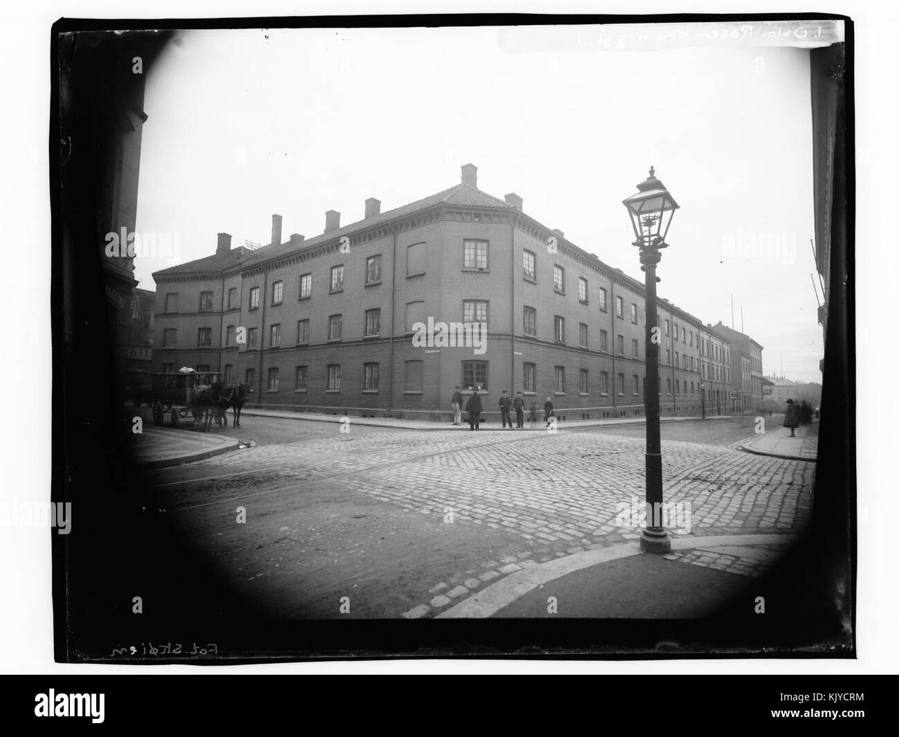 On location office Black and White Stock Photos & Images - Alamy