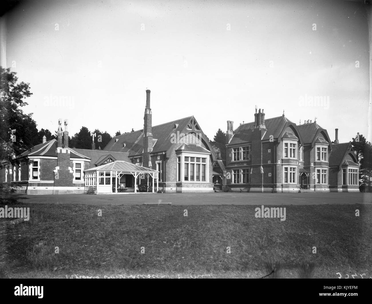 Convalescent home hi-res stock photography and images - Alamy