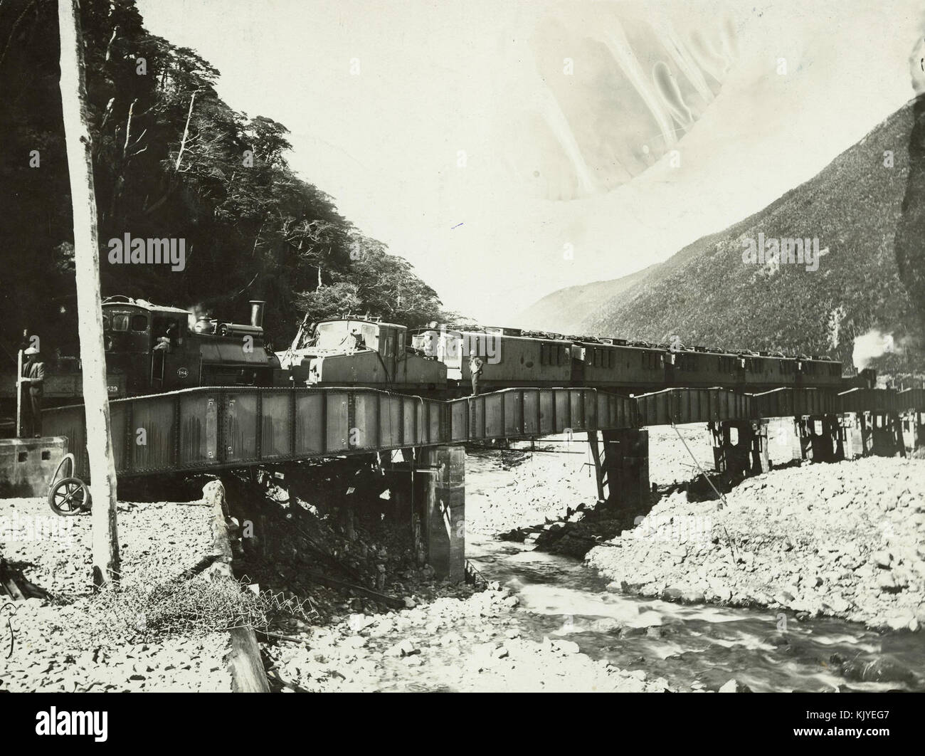 Bealey bridge hi-res stock photography and images - Alamy