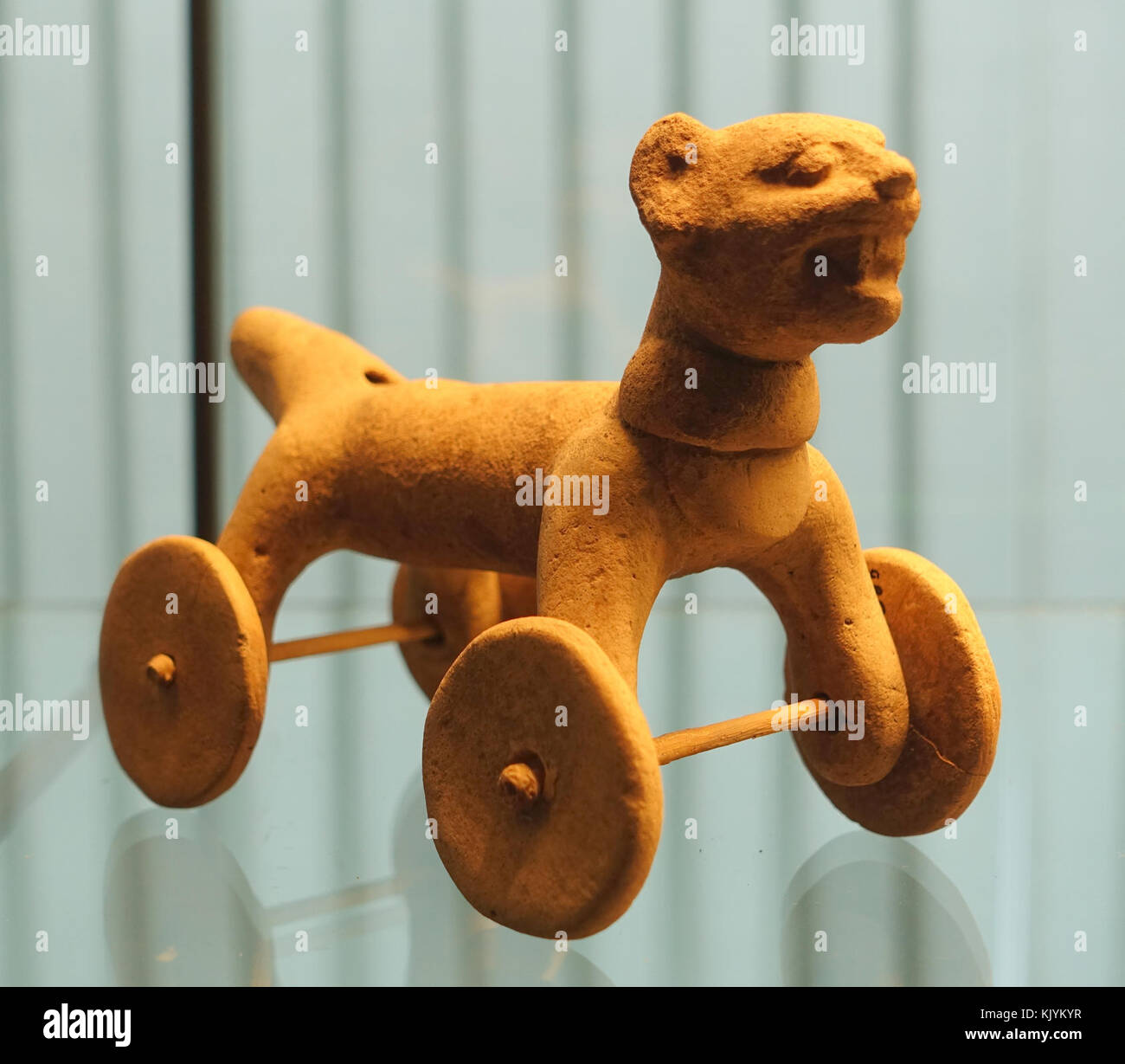 Wheeled animal East Mexico cultures Ethnological Museum, Berlin ...
