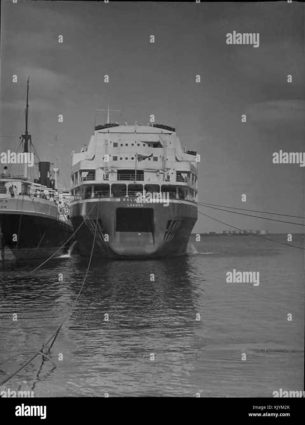 The 'Balaena Hvalkokeri ophaleslipp' refers to a specific vessel or ...