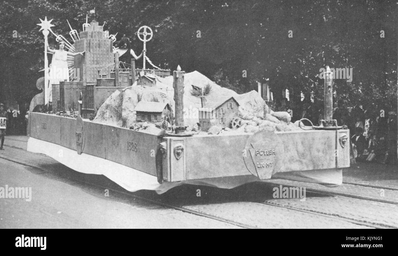 1928 Jubilee Parade PPL Float Stock Photo - Alamy